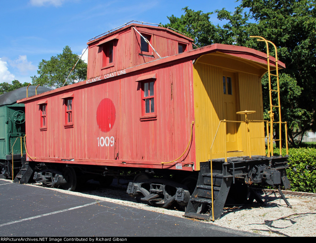 ACL 1009 Caboose